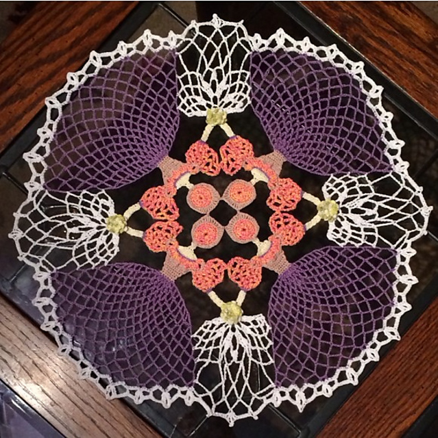 Ravelry: Cameo Girls Doily pattern by American Thread Company