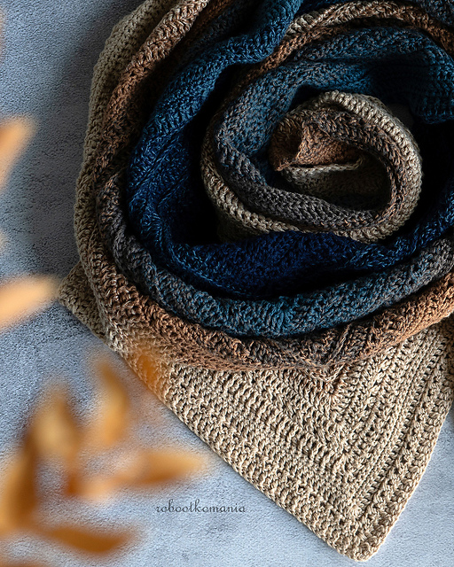 Ravelry: Veluna Shawl pattern by Sylwia