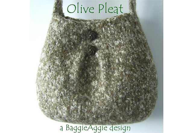 Ravelry: PLEAT Felted Bag / Purse Pattern pattern by BaggieAggie