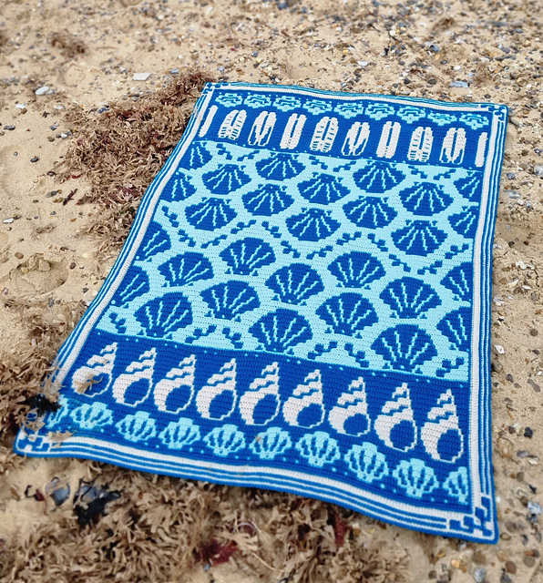 Ravelry: On The Seashore pattern by Rosina Plane