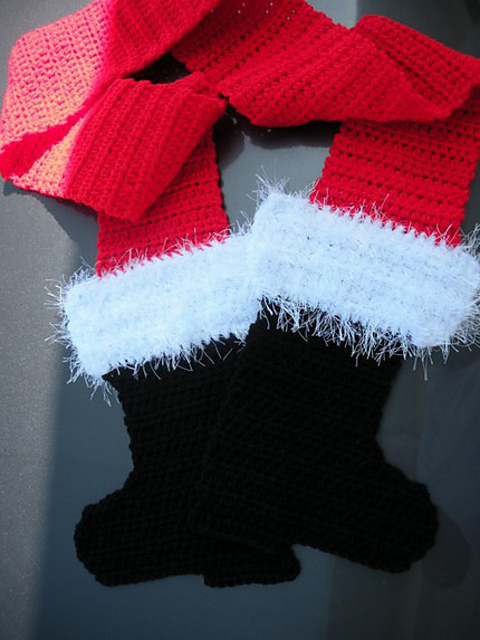 Ravelry: Santa Pants and Boots Scarf pattern by Robin LaLone