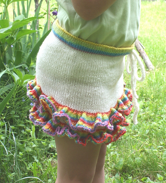 Ravelry: Ruffles Skirt pattern by Natalia Blank