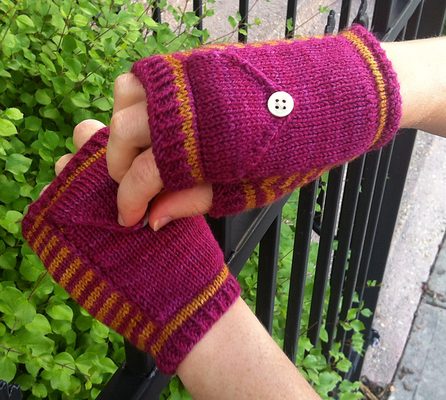 Ravelry: Runner's Pocket Mitts pattern by Jennifer Beever