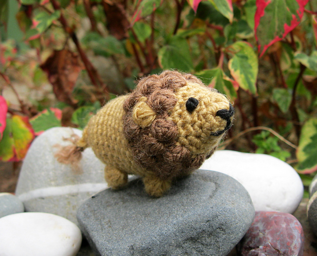Ravelry: Boris the Tiny Lion pattern by Lucy Collin
