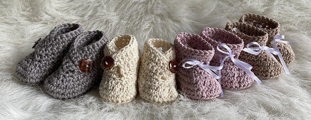 Ravelry: Baby Button Shoes & Booties pattern by KNOTT off the Shelf