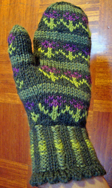 Ravelry: Tidy Flowers Fair Isle Mittens pattern by Terry Morris