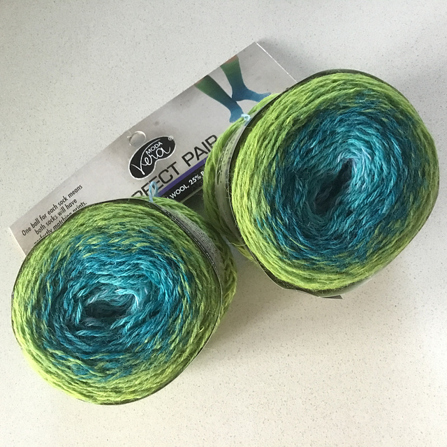 Ravelry: Moda Vera Perfect Pair