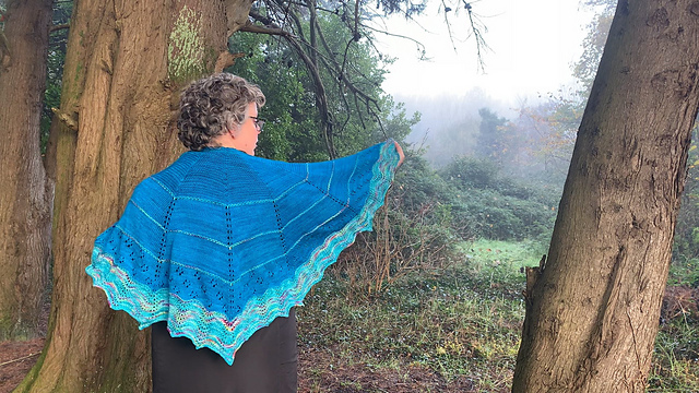 Ravelry: Aoinle Shawl pattern by Sandra Conway