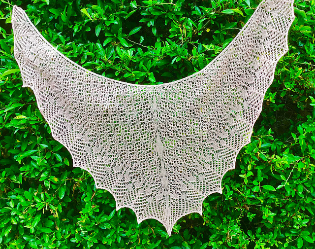 Ravelry: Sandra's floral Mesh Shawl pattern by Sandra Oakeshott
