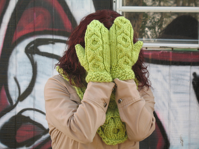 Ravelry: Hugs and kisses mittens pattern by Launette Wood