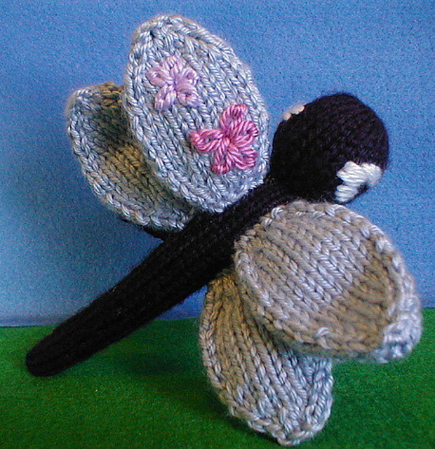 Ravelry: Dragonfly pattern by Sara Lee