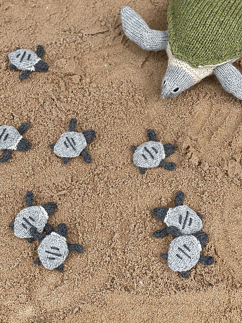 Ravelry: Baby Flatback Sea Turtle pattern by Sara Elizabeth Kellner