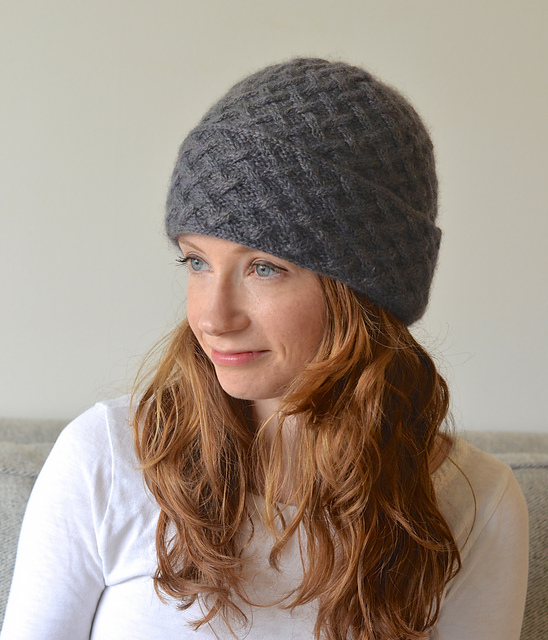 Ravelry: Brume pattern by Sarah Solomon – Into the Wool