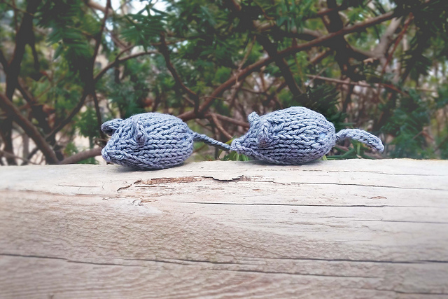 Ravelry: Catnip Mice pattern by Ninebark Knits