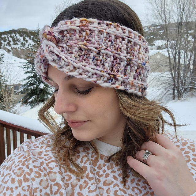 Ravelry: Adeline Earwarmer pattern by Sarah Gross