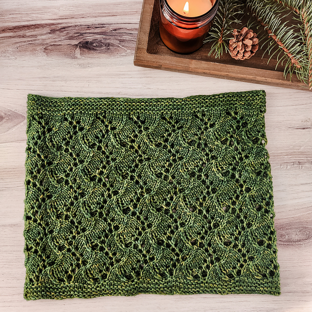 Ravelry: Traveling Vines Cowl pattern by Sarah Gross