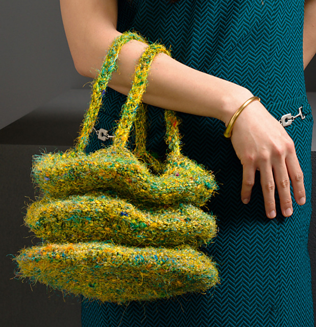 Ravelry: Concert: Concertina Bag pattern by Olga Pobedinskaya