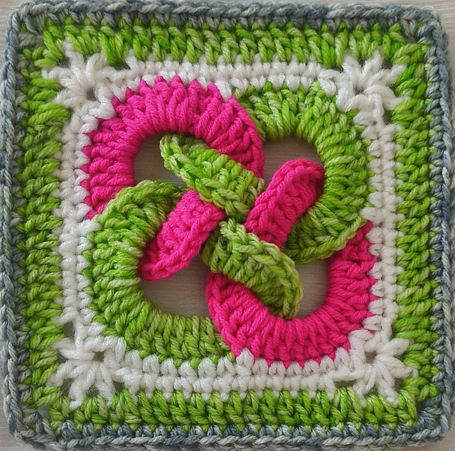 Ravelry: Interlocking rings granny pattern by Sara's crochet1111