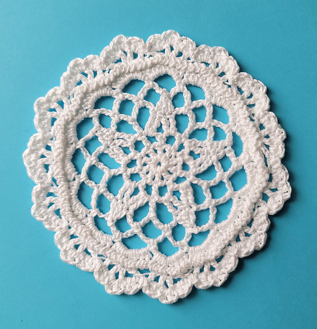 Ravelry: Mini Starfish Doily pattern by Sara Spring