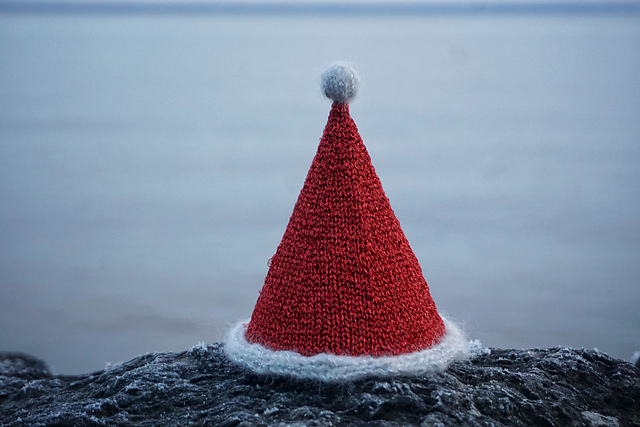 Ravelry: Är det här det är Party? -hatt pattern by Sara Widbom