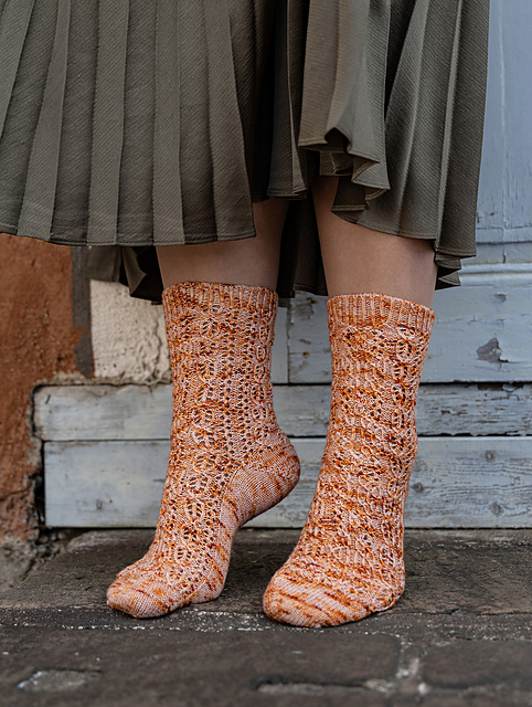 Ravelry: Daaliat pattern by Sari Nordlund