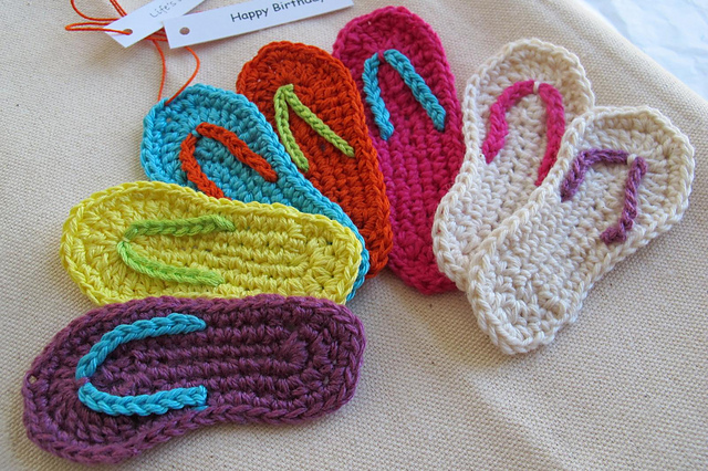 Ravelry: Flip Flop Ornament / mini Flip Flop pattern by Sandra Ausma