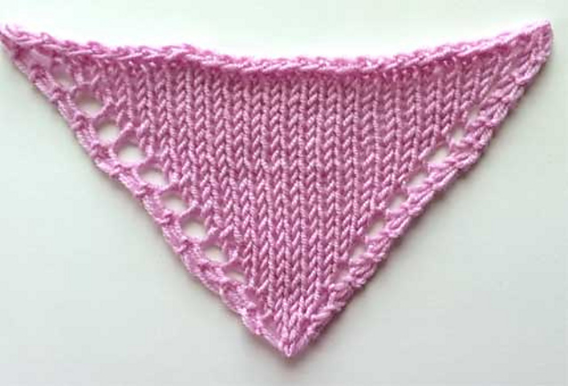Ravelry: Bottom-up triangle w/increases pattern by Elizabeth Felgate
