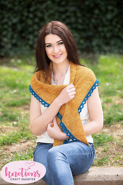 Ravelry: Tusti Shawlette pattern by Faith Schmidt