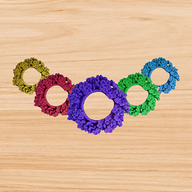 Ravelry: Crochet Flower Scrunchie pattern by Noha