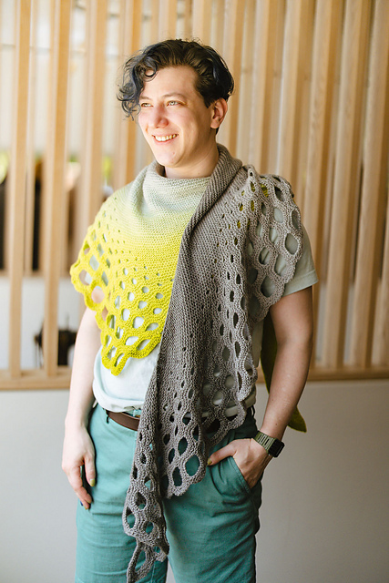 Ravelry: Trypophobia Shawl pattern by Xandy Peters
