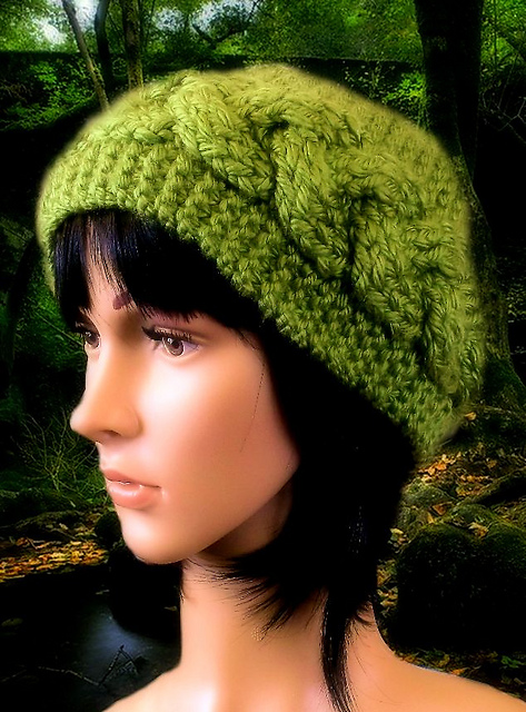 Ravelry: Chunky Cable Braid Hat pattern by Scarlett Royale
