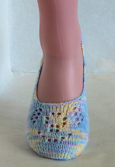 Ravelry: Lace Ballet Sock pattern by Scarlett Royale