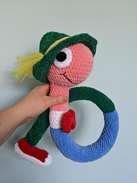 Ravelry: Lowly Worm pattern by Natalie Axon