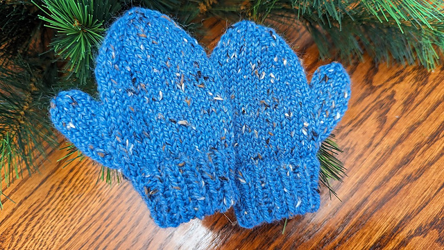 Ravelry: Everett's Toddler Mittens pattern by Willa Schrlau