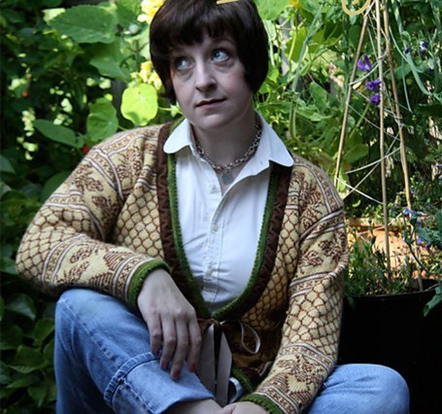 Ravelry: Queen Bee pattern by Mary Scott Huff