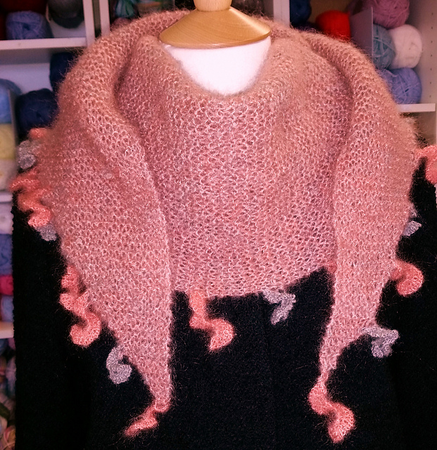 Ravelry: Twizzle and Twirl pattern by Scottish Sampler