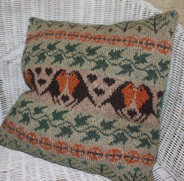 Ravelry: Rockin' Robin cushion cover pattern by Sue Culligan