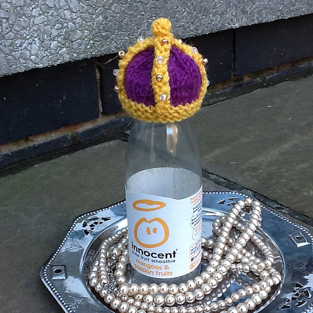Ravelry: Innocent Big Knit Crown hat pattern by Kay Massingham