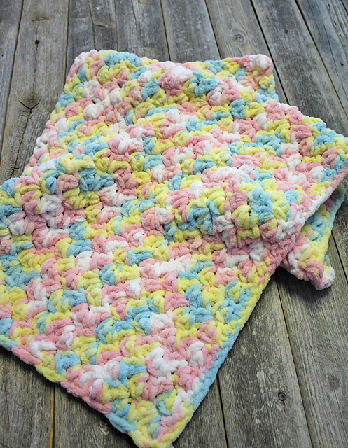Ravelry: Confetti Chunky Baby Blanket pattern by Heather Hamlin