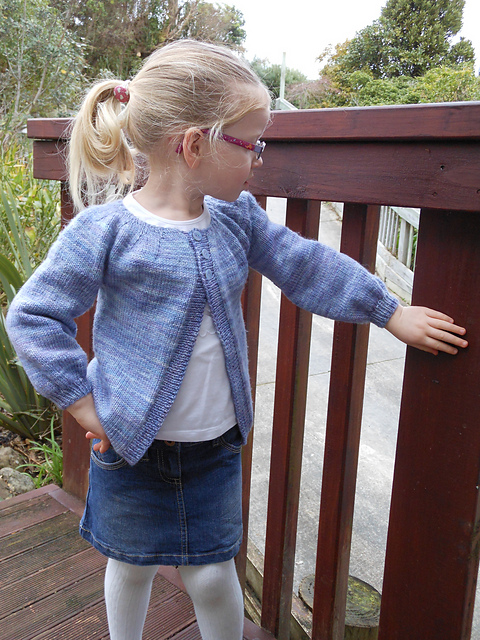 Ravelry: Corrie pattern by Sarah Ronchetti