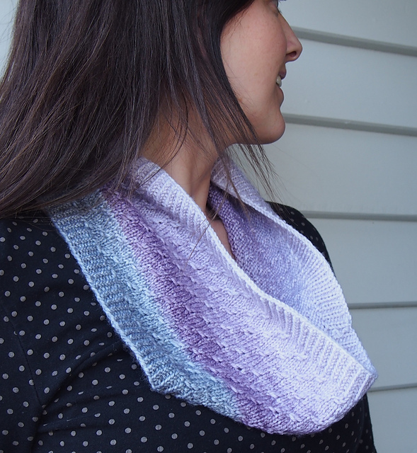 Ravelry: Picton Cowl pattern by Sarah Ronchetti