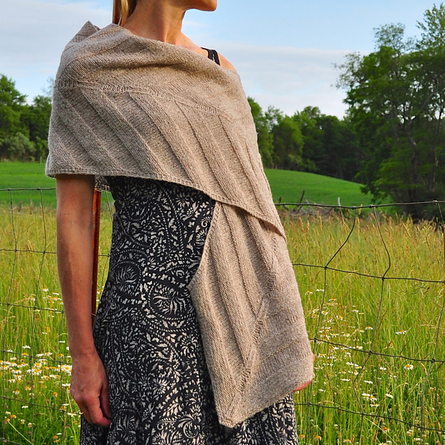 Ravelry: Simply Pretty pattern by Jennifer Weissman