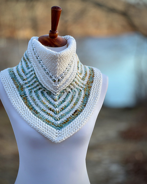 Ravelry: Parapet Cowl pattern by Jennifer Weissman