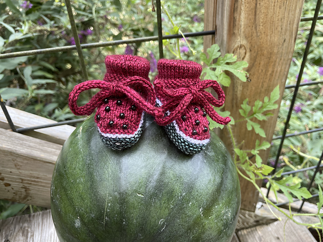Ravelry: Watermelon Booties pattern by Kathie Popadin