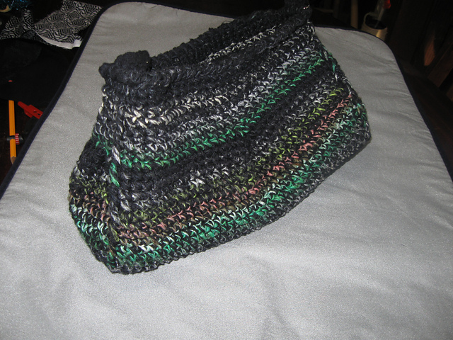 Ravelry: Fast Fabulous Fat Bottomed Bag pattern by Jessica Lombard