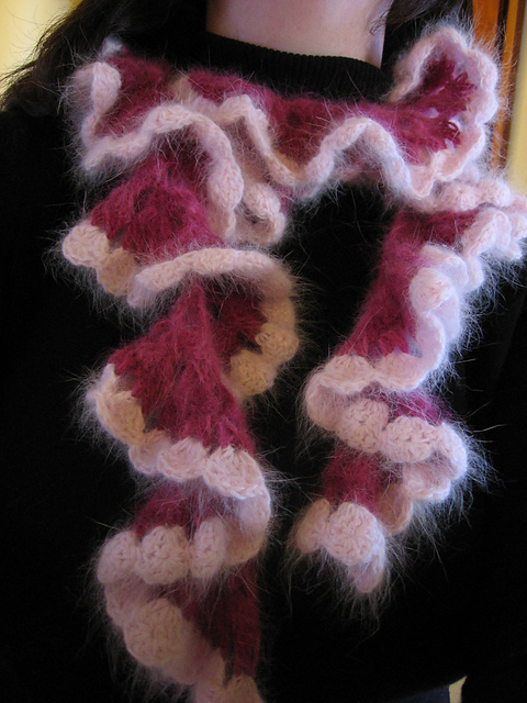 Ravelry: Broomstick Lace Ruffled Scarf pattern by Rhelena