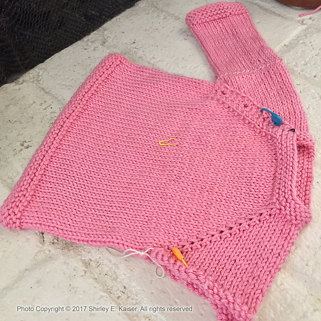Ravelry: shirleykaiser's Baby Sweater: Pink Wee Lima