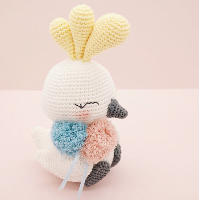 Ravelry: Charlotte the Cockatoo pattern by Erinna Lee