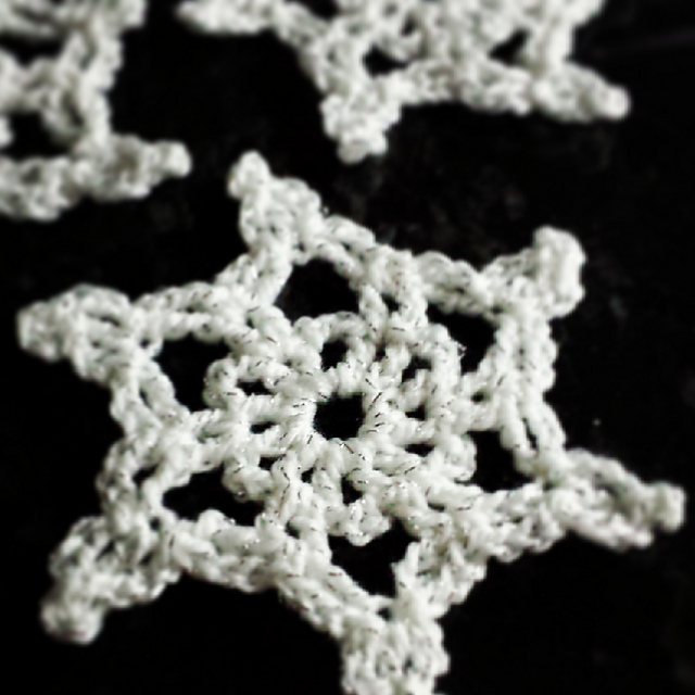 Ravelry: Snow White pattern by Cara Medus