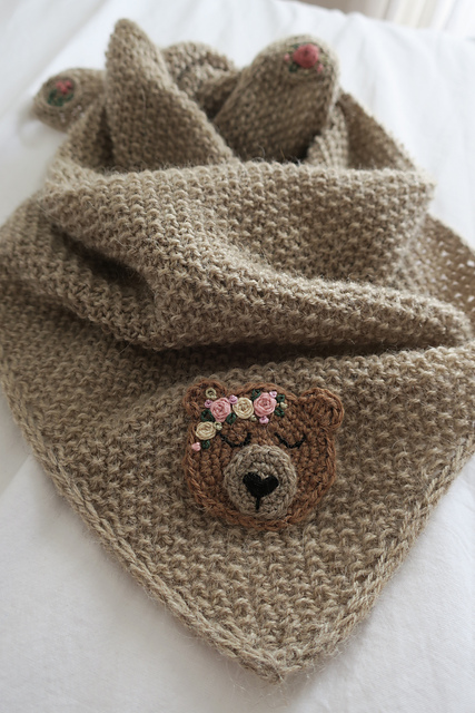 Ravelry: Happy Teddy Scarf + crochet applique pattern by Karolina Wesolek